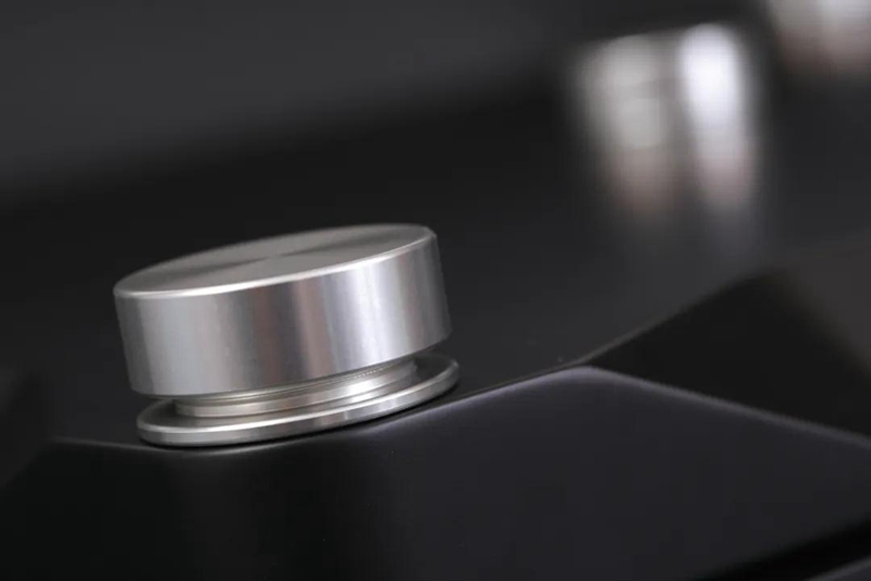 视听发烧网_重型功放必备调声道具：德国THIXAR Silencer Focus避震板